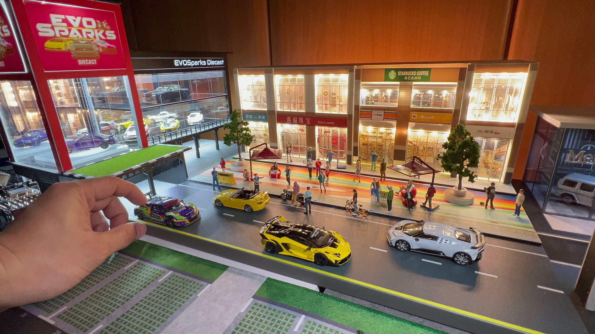 Easy to Assemble Shopping Mall 1/64 Diorama with Lights – EVOSparks Diecast